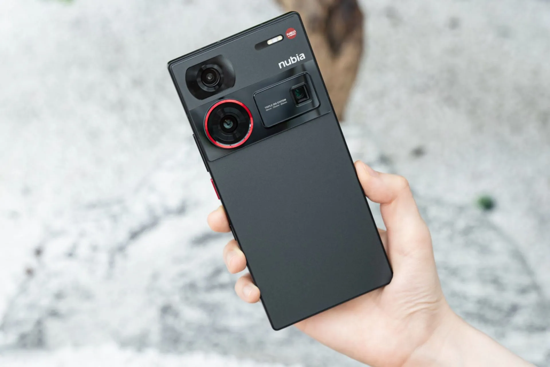 nubia Z60 Ultra Debuts with 18mm, 35mm, and 85mm Camera Lenses